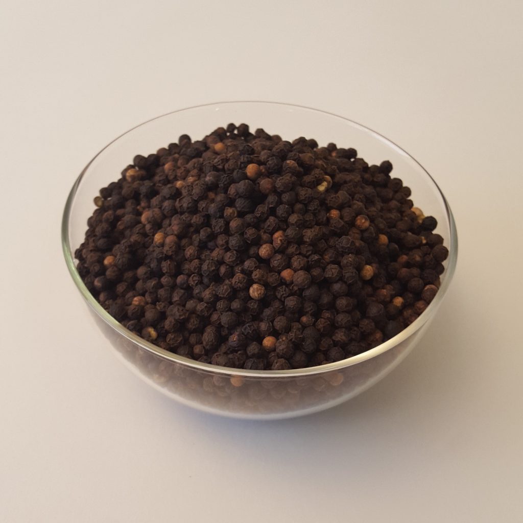 Pfeffer schwarz ganz 1 kg - Agrargesellschaft Pfiffelbach mbH